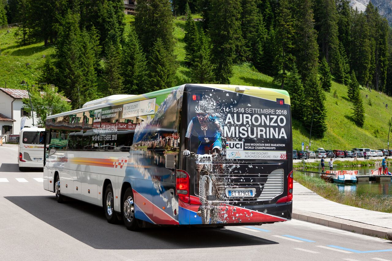 La presentazione del bus dedicato alla Mountain Bike Marathon World ...
